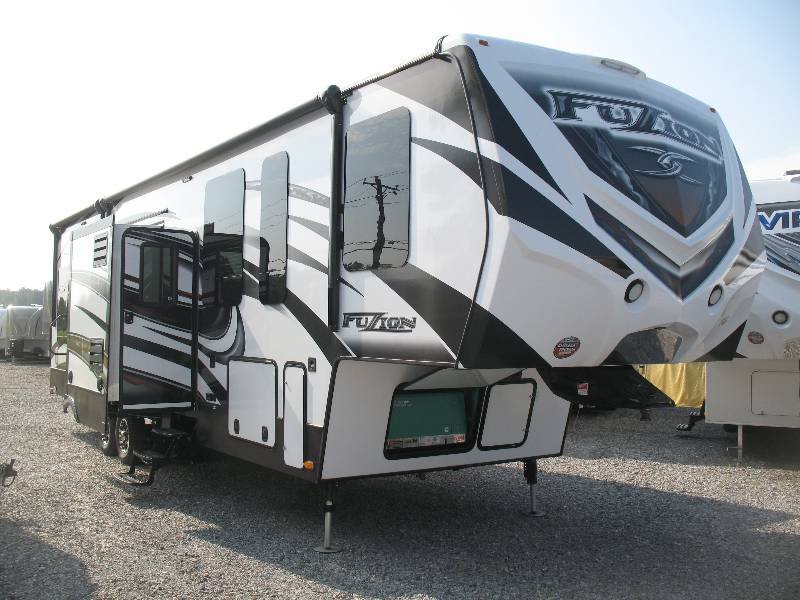 NEW 2015 KEYSTONE FUZION 34215 - Overview | Berryland Campers