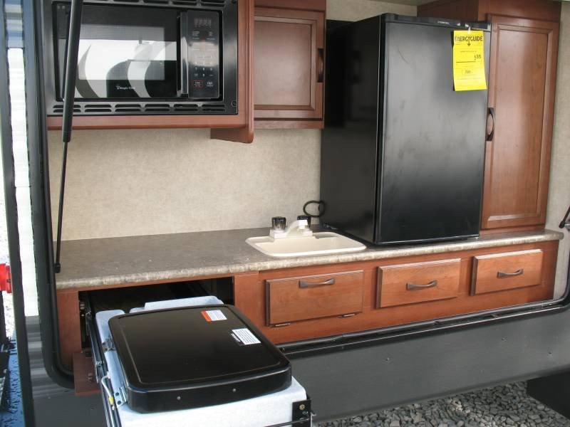NEW 2014 PALOMINO PUMA 31BHSS - Overview | Berryland Campers