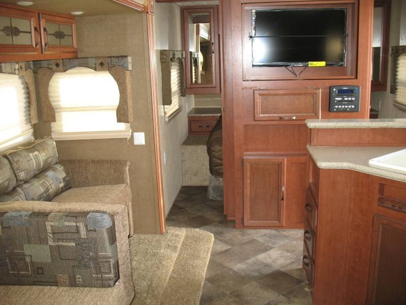NEW 2014 PALOMINO PUMA 31BHSS - Overview | Berryland Campers