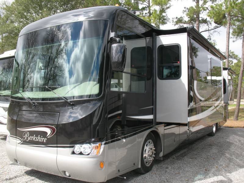 NEW 2014 FOREST RIVER BERKSHIRE 400BH-60 - Overview | Berryland Campers
