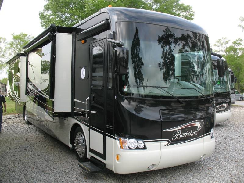 NEW 2014 FOREST RIVER BERKSHIRE 400BH-60 - Overview | Berryland Campers