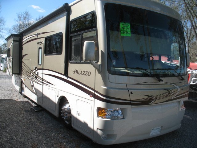 NEW 2013 THOR PALAZZO 33.3 - Overview | Berryland Campers