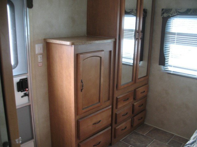 NEW 2012 PALOMINO PUMA 30KFB - Overview | Berryland Campers