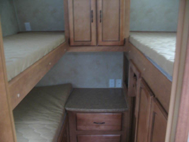 NEW 2012 PALOMINO PUMA 30KFB - Overview | Berryland Campers