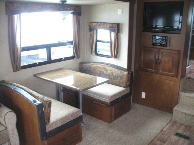 NEW 2012 FOREST RIVER V-CROSS 275VRL - Overview | Berryland Campers