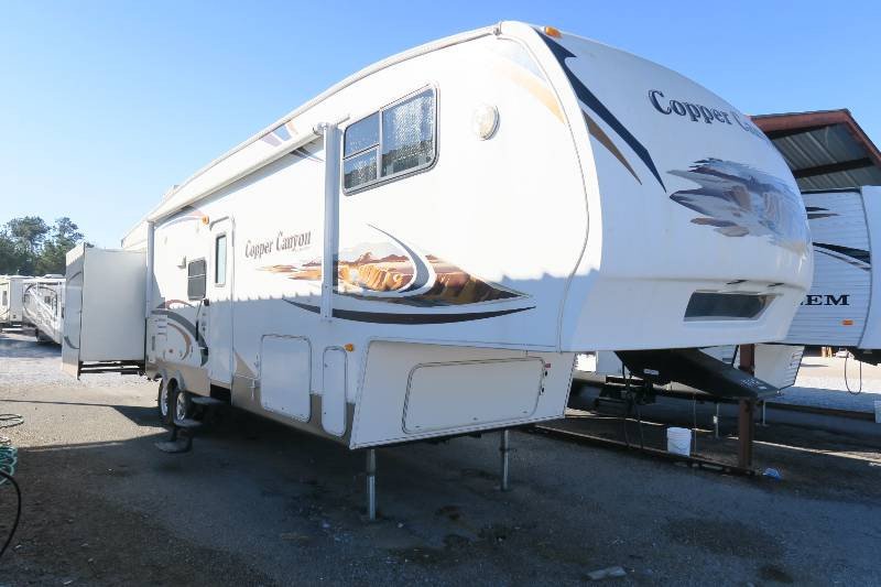 USED 2010 KEYSTONE COPPER CANYON 355FWBHS - Overview | Berryland Campers