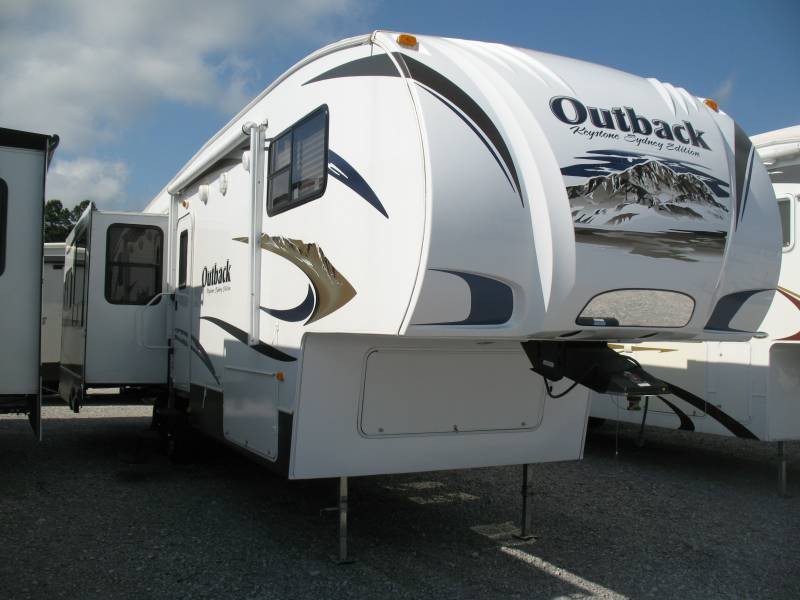 USED 2010 KEYSTONE OUTBACK 325FRE - Overview | Berryland Campers