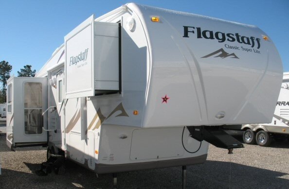 NEW 2009 FOREST RIVER FLAGSTAFF 8526RLWS - Overview | Berryland Campers