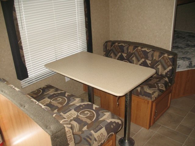 USED 2009 PALOMINO PUMA 27FQ - Overview | Berryland Campers
