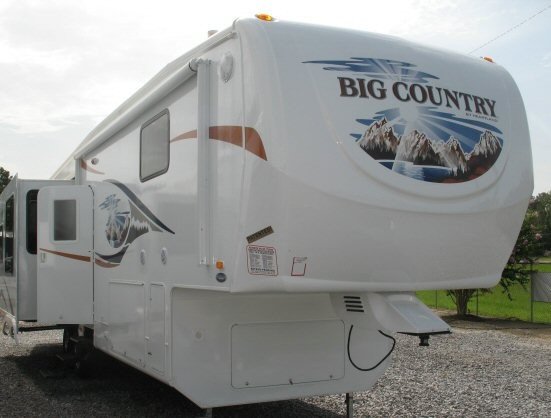 NEW 2009 HEARTLAND BIG COUNTRY 3300RL - Overview | Berryland Campers