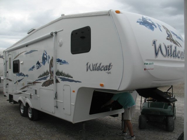 USED 2008 FOREST RIVER WILDCAT 27RL - Overview | Berryland Campers