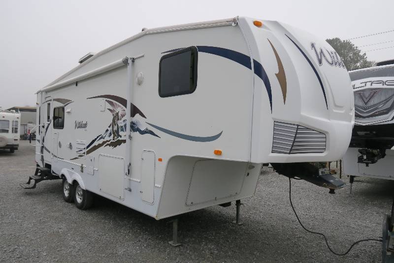 USED 2008 FOREST RIVER WILDCAT 27RL - Overview | Berryland Campers