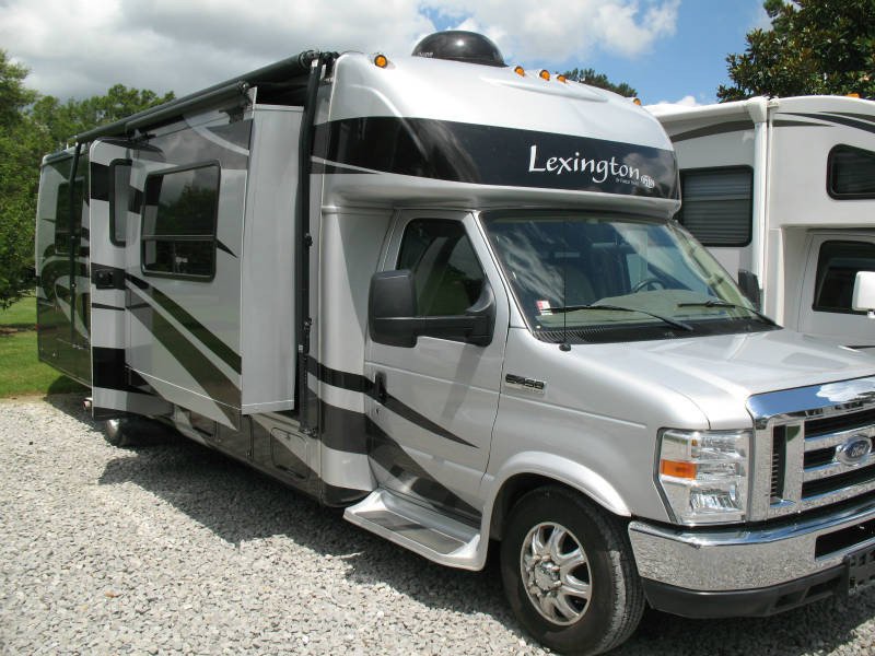 USED 2008 FOREST RIVER LEXINGTON 295GD - Overview | Berryland Campers