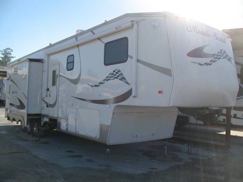 USED 2008 SUNNYBROOK MOBILE SCOUT 391KLX - Overview | Berryland Campers