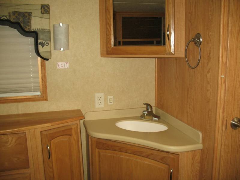 USED 2008 DOUBLETREE RV SELECT SUITES 36TK3 - Overview | Berryland Campers
