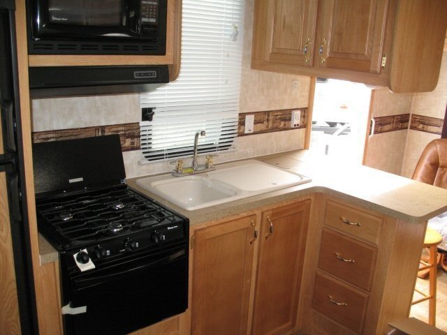 NEW 2007 FOREST RIVER CHEROKEE 27L - Overview | Berryland Campers