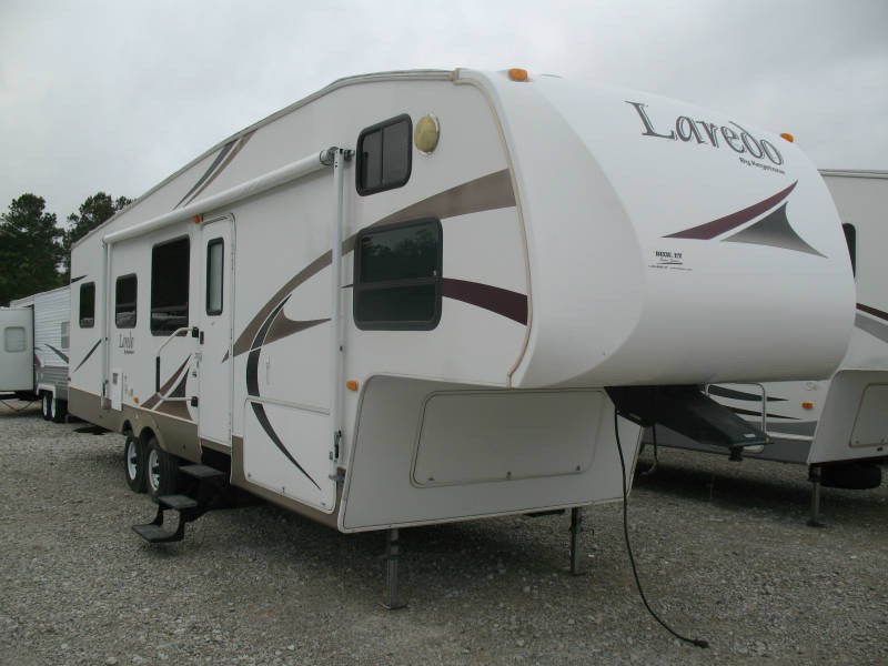USED 2007 KEYSTONE LAREDO 32RS - Overview | Berryland Campers