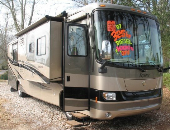 USED 2007 HOLIDAY RAMBLER NEPTUNE XL 38PBT - Overview | Berryland Campers