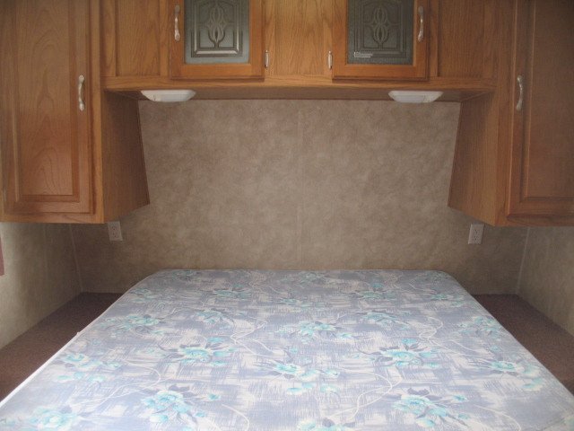 USED 2006 KEYSTONE SPRINTER 303BHS - Overview | Berryland Campers