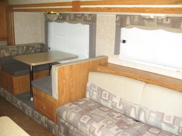 USED 2006 FOREST RIVER CHEROKEE 28A - Overview | Berryland Campers