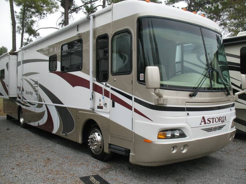 USED 2006 THOR ASTORIA 3679 - Overview | Berryland Campers