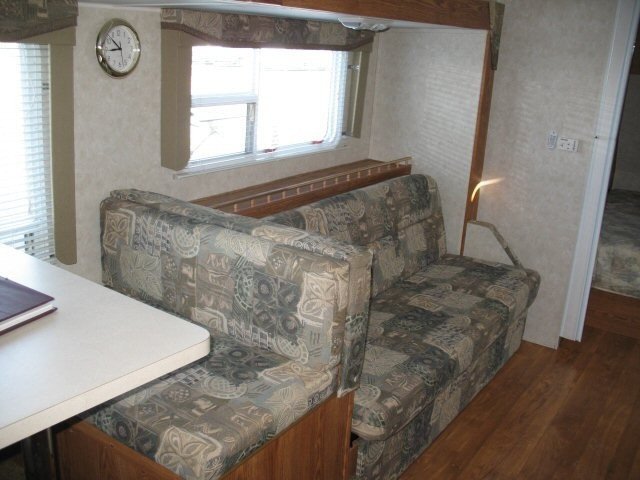 USED 2005 FOREST RIVER CHEROKEE 28A - Overview | Berryland Campers