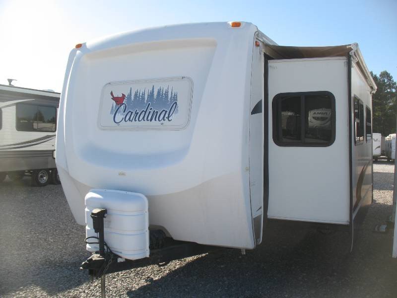 USED 2005 FOREST RIVER CARDINAL 30FK - Overview | Berryland Campers