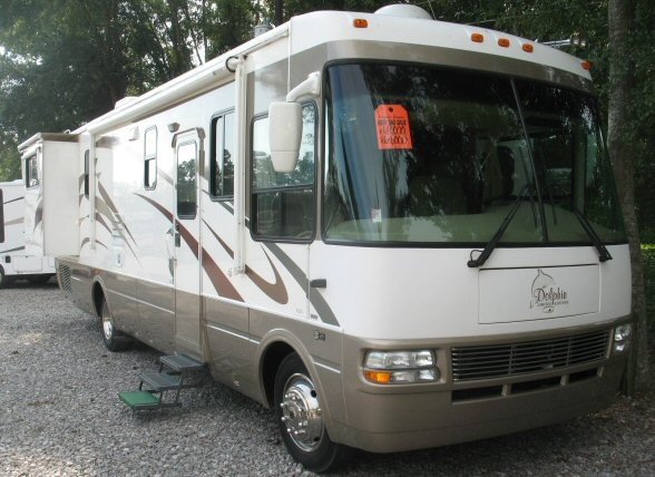 USED 2005 NATIONAL RV DOLPHIN 5355 - Overview | Berryland Campers