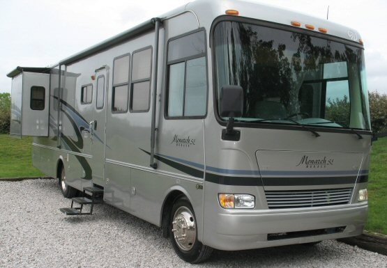 USED 2005 MONACO MONARCH - Overview | Berryland Campers