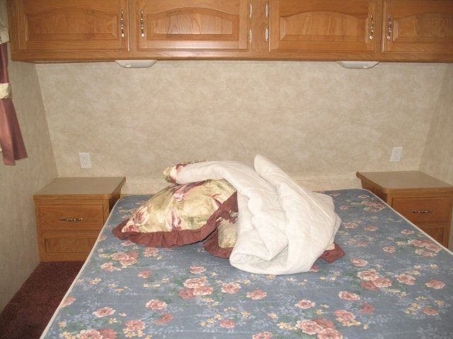 USED 2004 KEYSTONE SPRINTER 252FWRLS - Overview | Berryland Campers