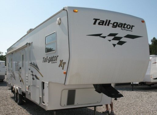 USED 2004 KEYSTONE TAIL-GATOR 329 - Overview | Berryland Campers