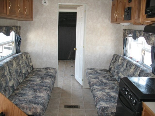 USED 2004 KEYSTONE TAIL-GATOR 329 - Overview | Berryland Campers