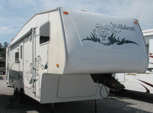 USED 2003 FOREST RIVER WILDCAT 28BH - Overview | Berryland Campers