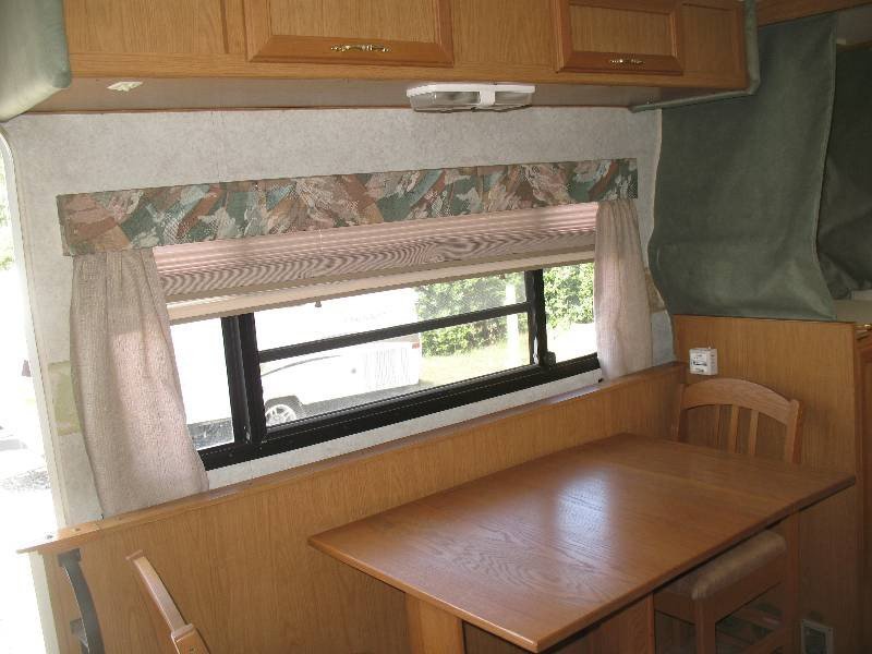 USED 2003 HAULMARK HI-LO TOWLITE - Overview | Berryland Campers