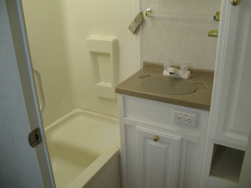 USED 2003 KEYSTONE OUTBACK 21RS - Overview | Berryland Campers