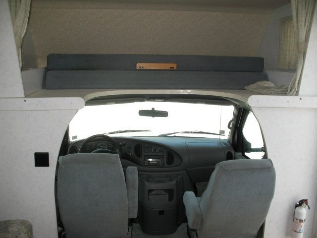 USED 2002 WINNEBAGO MINI WINNIE 31C - Overview | Berryland Campers