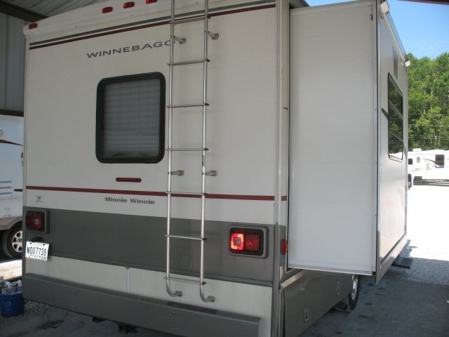 USED 2002 WINNEBAGO MINI WINNIE 28 - Overview | Berryland Campers