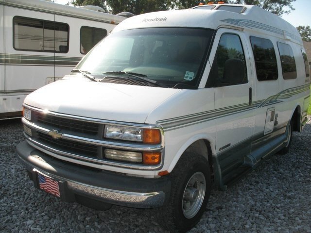 USED 2002 ROADTREK ROADTREK 200 - Overview | Berryland Campers
