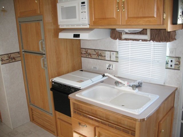 USED 2000 SUNNYBROOK MOBILE SCOUT 2450RL - Overview | Berryland Campers