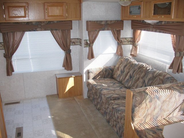 USED 2000 SUNNYBROOK MOBILE SCOUT 2450RL - Overview | Berryland Campers