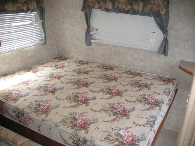 USED 2000 R-VISION TRAIL-HARBOR 26BH - Overview | Berryland Campers