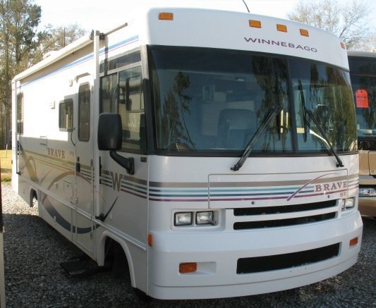 USED 2000 WINNEBAGO BRAVE WPF26P - Overview | Berryland Campers