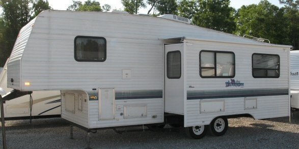 USED 1997 FLEETWOOD WILDERNESS 275J - Overview | Berryland Campers