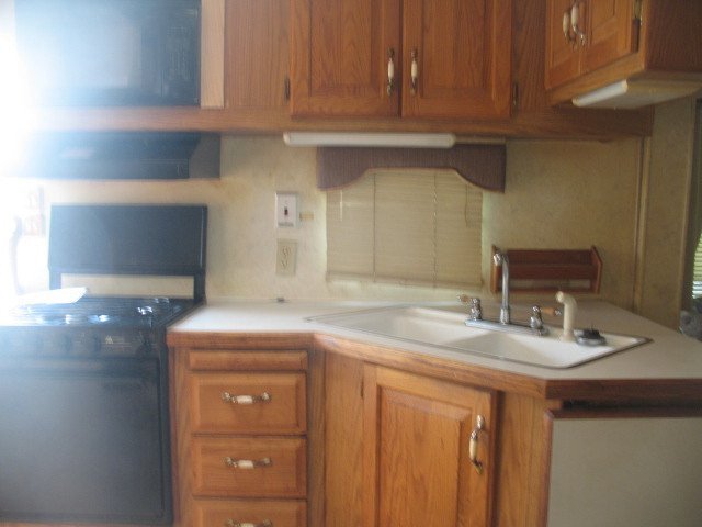 USED 1997 KING OF THE ROAD MARQUIS II 36CK - Overview | Berryland Campers