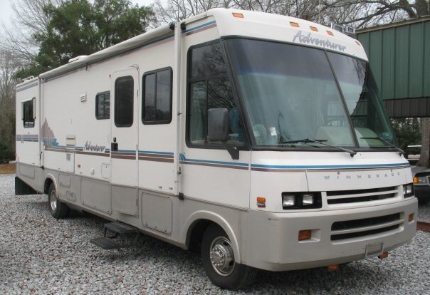 USED 1994 WINNEBAGO ADVENTURER 34RQ - Overview | Berryland Campers