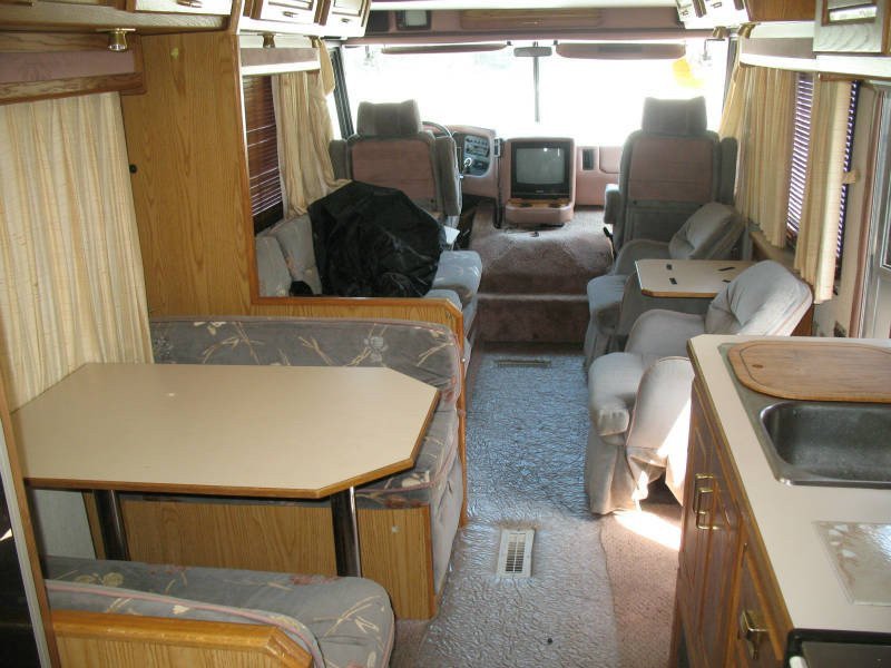 USED 1988 HOLIDAY RAMBLER IMPERIAL 33 - Overview | Berryland Campers