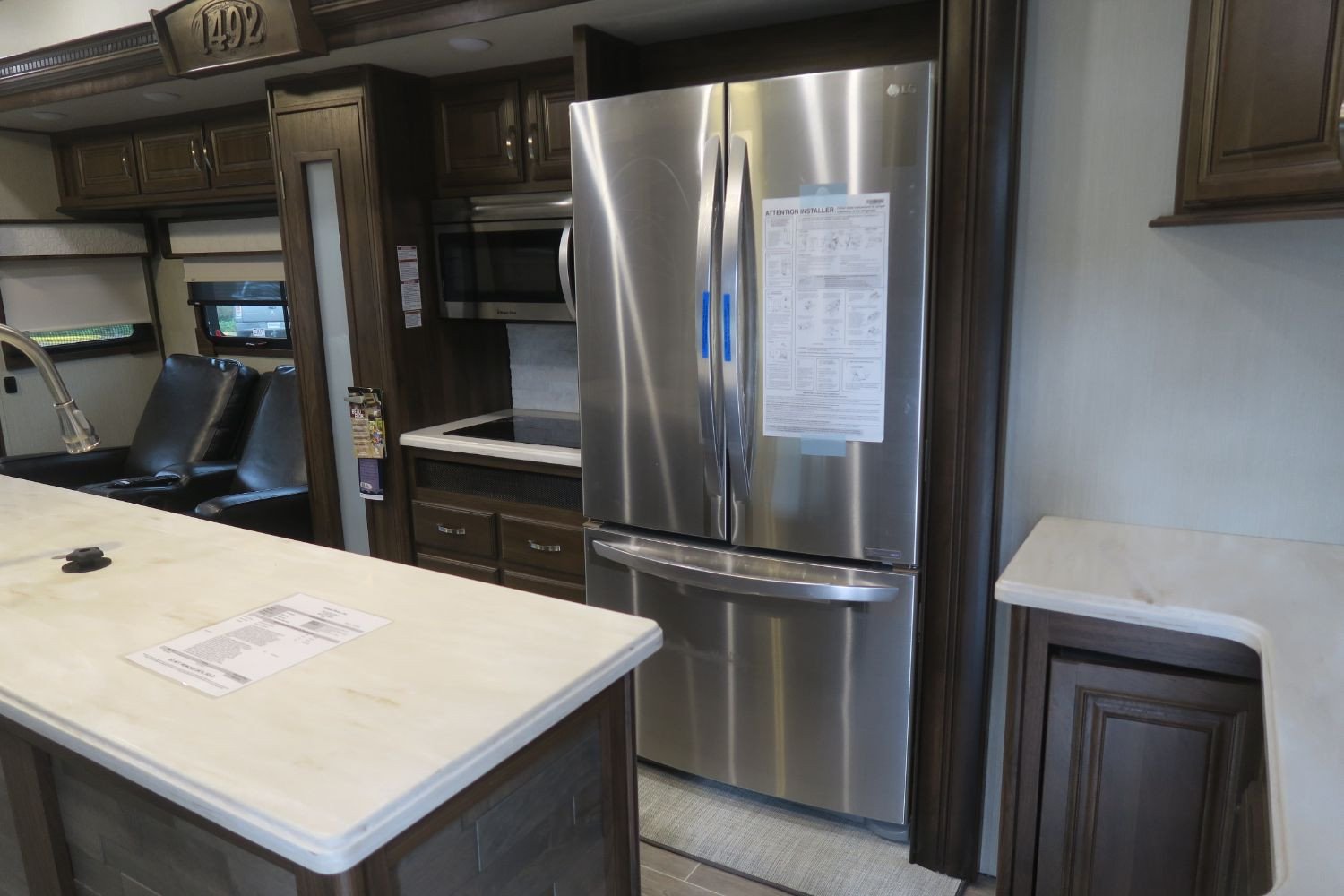 NEW 2019 COLUMBUS 1492 366RL - Overview | Berryland Campers