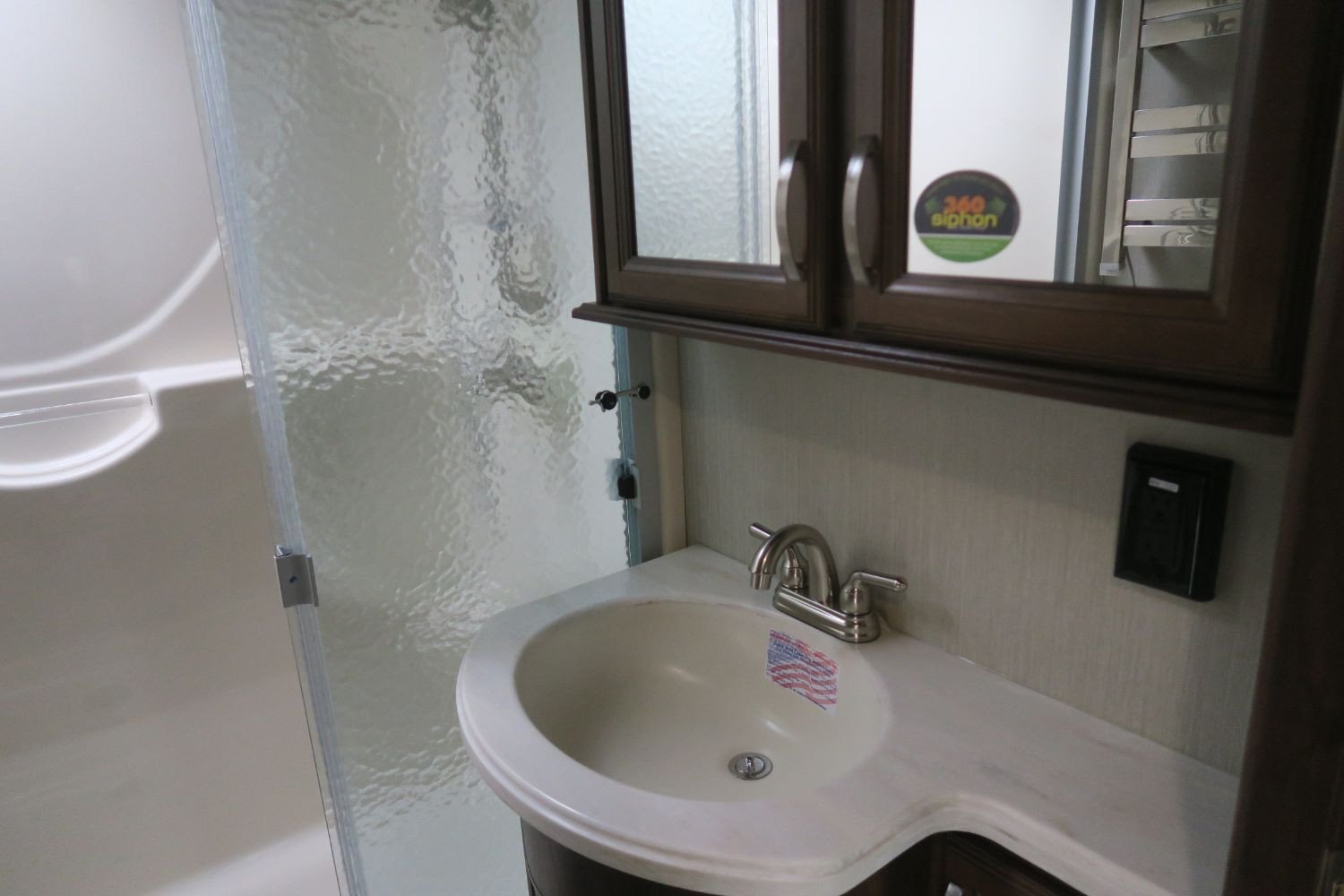 NEW 2019 COLUMBUS 1492 366RL - Overview | Berryland Campers