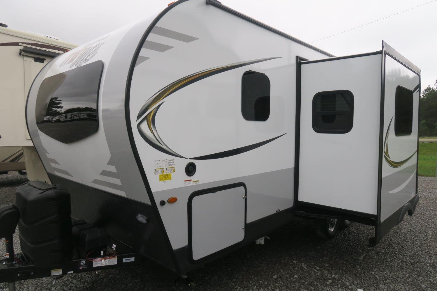 NEW 2020 ROCKWOOD MINI LITE 2205S - Overview | Berryland Campers