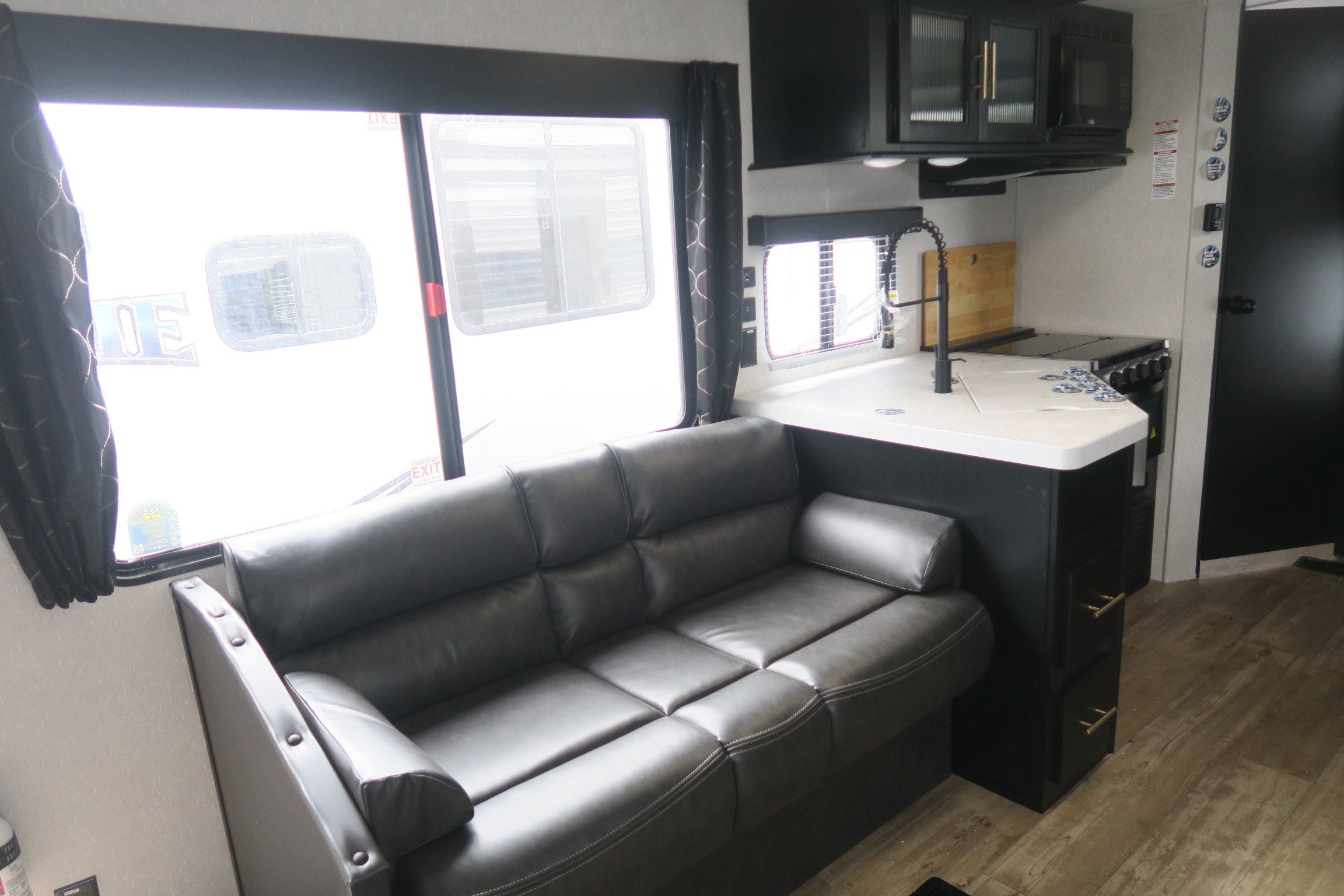 NEW 2021 CHEROKEE 274BRB - Overview | Berryland Campers